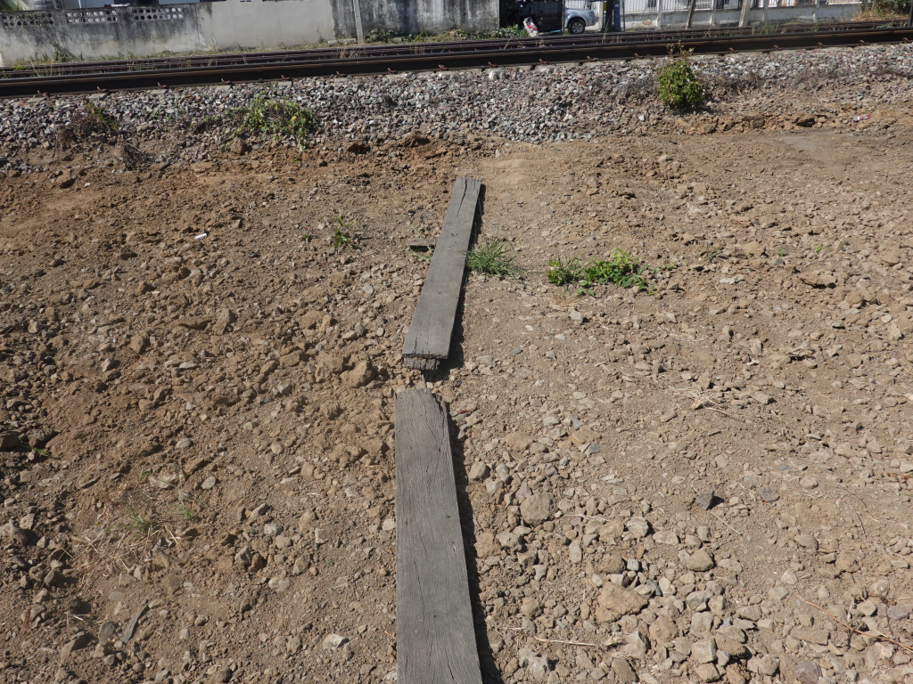 Railway Station Walk 3 – Approach Yards – James the Intrepid Pilgrim